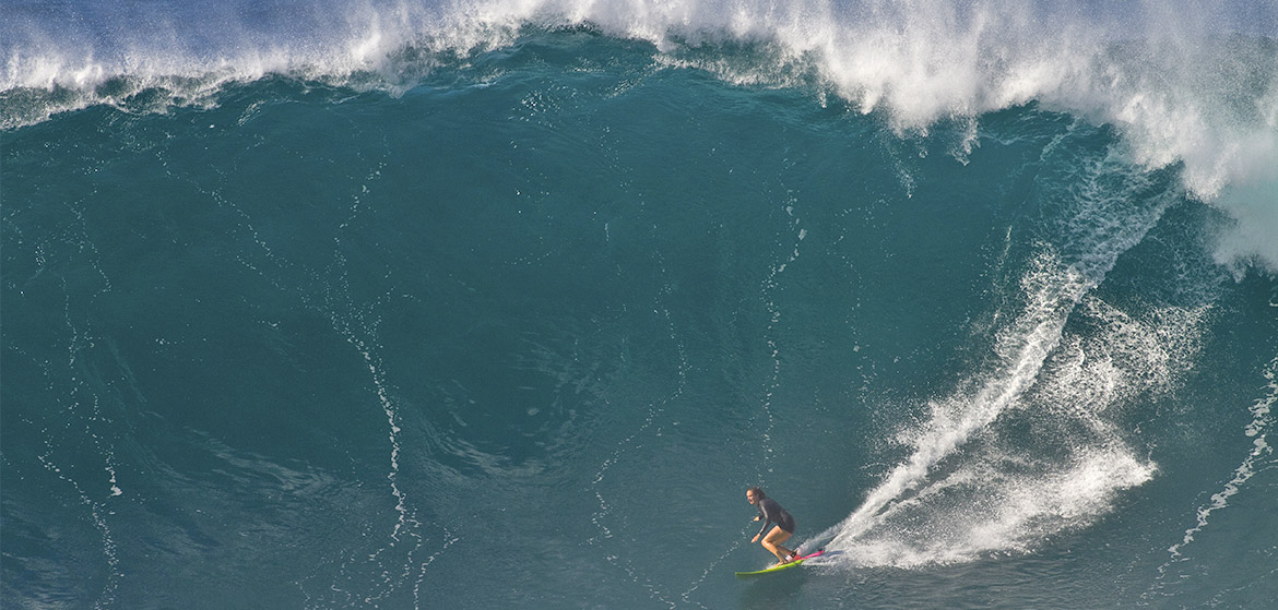 Zoom sur Paige Alms, récente championne du Big Wave World Tour