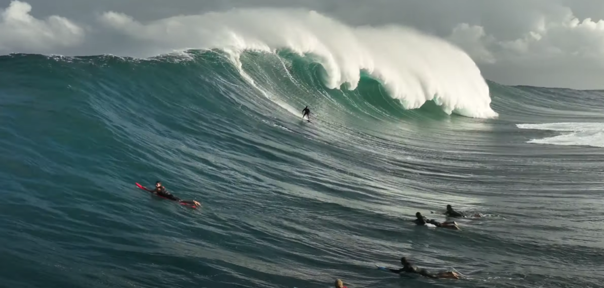 Vidéo : Kai Lenny monstrueux sur des vagues XXL à Jaws