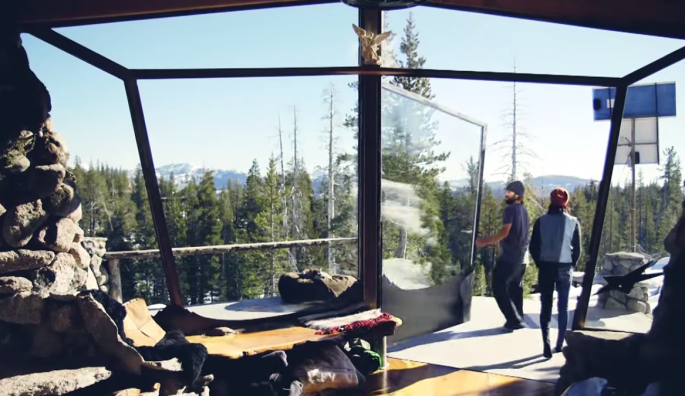 La légende du snowboard Mike Basich construit la maison de ses rêves