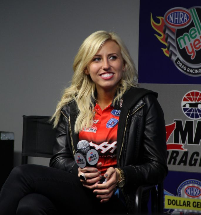 LA PIN-UP DE LA SEMAINE EST COURTNEY FORCE