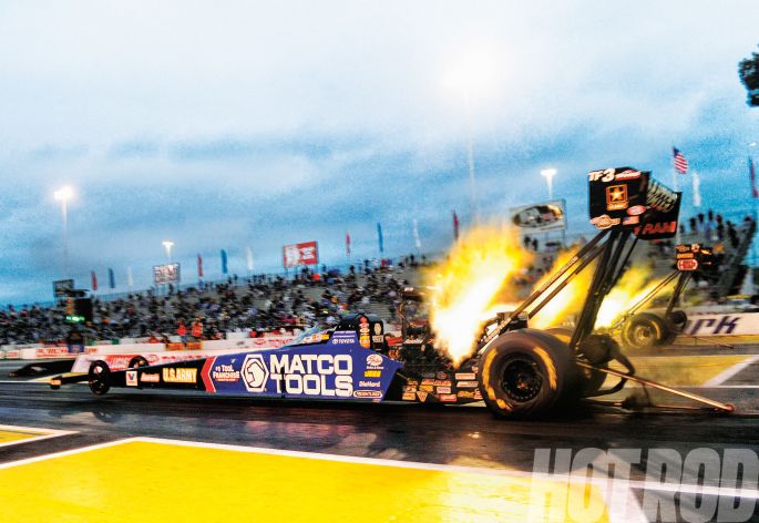 ZOOM SUR LA FOLIE DES DRAGSTERS