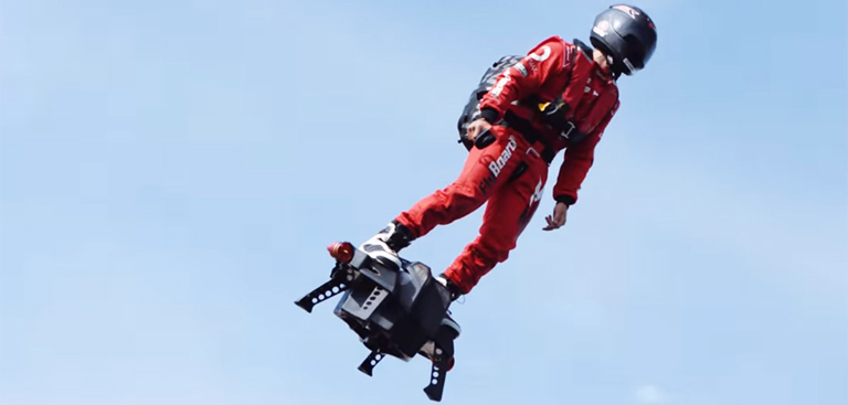Interview de Franky Zapata, l'inventeur du Flyboard Air