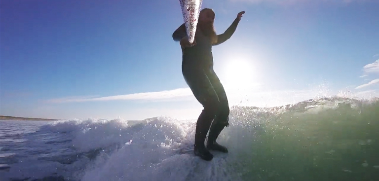 Le trick du jour : Hang Five en surf sur un foilboard
