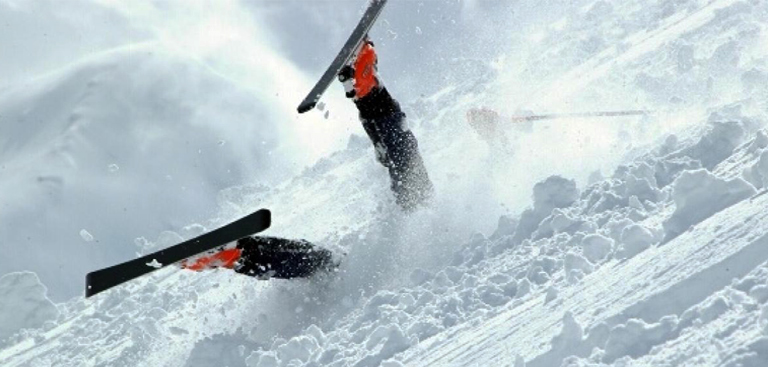 Fail : compilation de 25 ans de crashes en ski freestyle