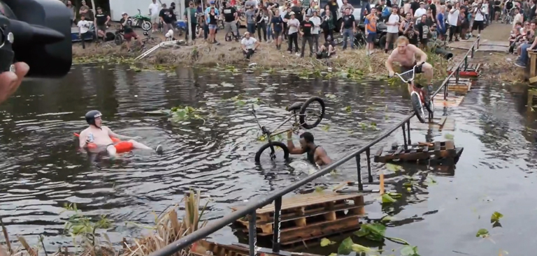 Florideah Swamp Fest : le contest de bmx le plus barré du monde