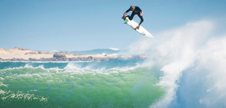 Le tricks du jour : John John Florence balance un monstrueux backflip