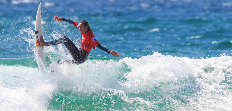 Victoire de Justine Dupont au QS du Caparica Primavera Surf Fest