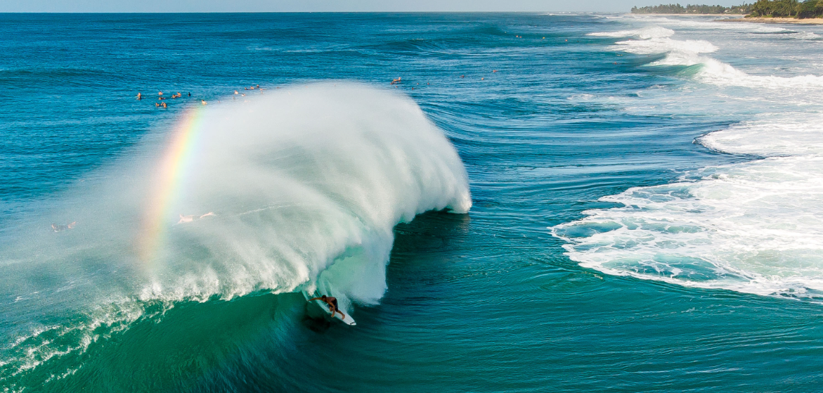 Top 10 des plus belles vagues de décembre à Jaws et Pipeline