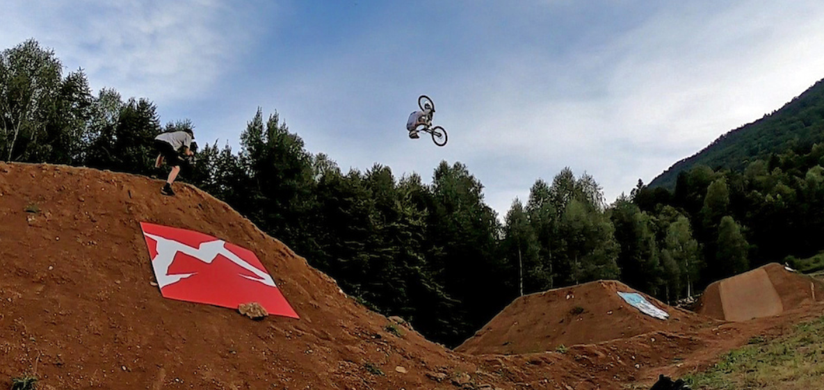 L’énorme front flip en VTT de 22 mètres de Bienvenido Aguado