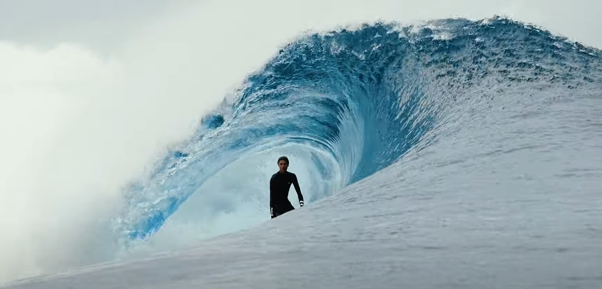 Sam Piter comme dans un rêve à Teahupoo
