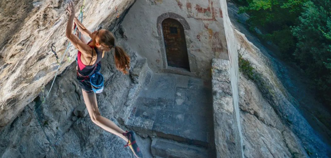 Laura Rogora devient la première femme de l’histoire à réussir un 9b+
