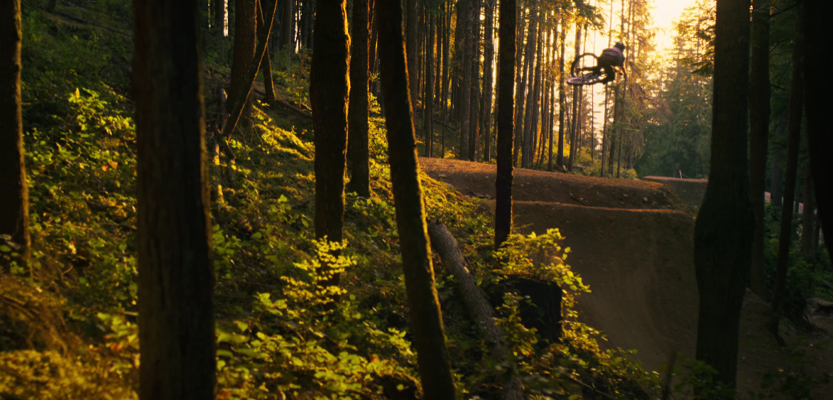 Vidéo : Vinny Armstrong, reine du whip